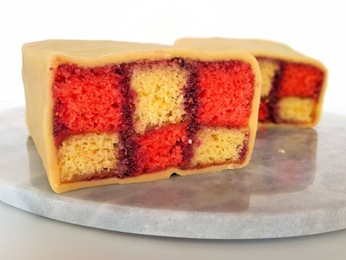 Metre-Long Cake | Recipe | Cuisine Fiend