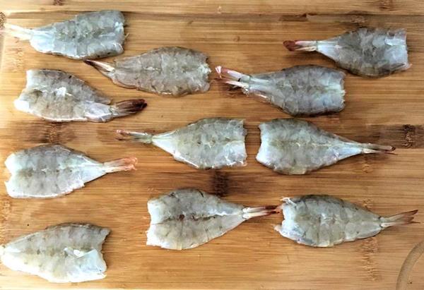 Hot Butterflied Prawns | Recipe | Cuisine Fiend