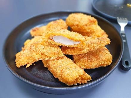 Cheesy Chicken Nuggets | Recipe | Cuisine Fiend