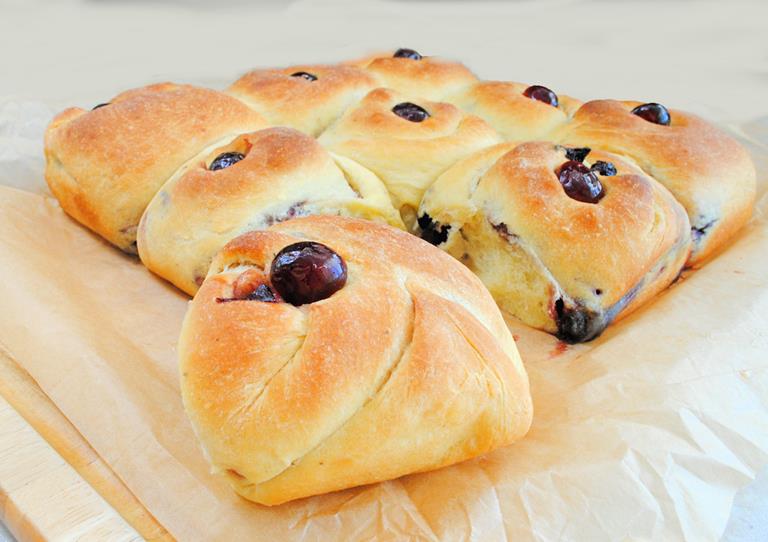 Cherry Buns | Recipe | Cuisine Fiend
