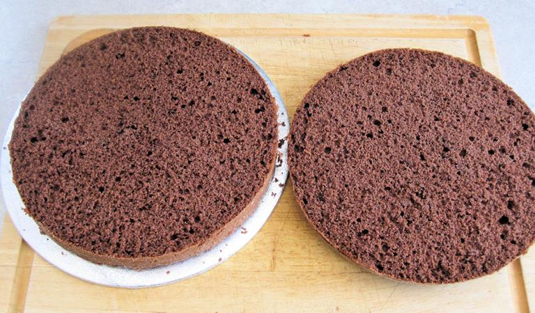 Chocolate Genoise With Raspberry Buttercream | Recipe | Cuisine Fiend