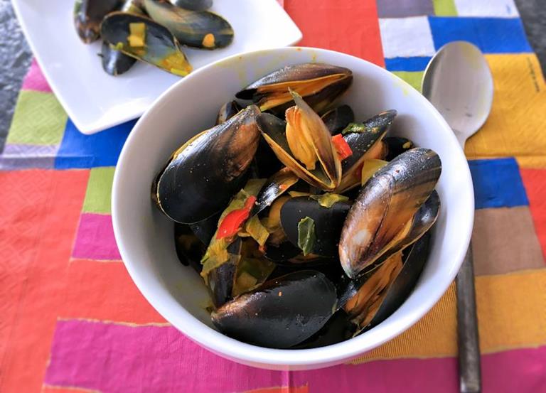 Curried Mussels | Recipe | Cuisine Fiend