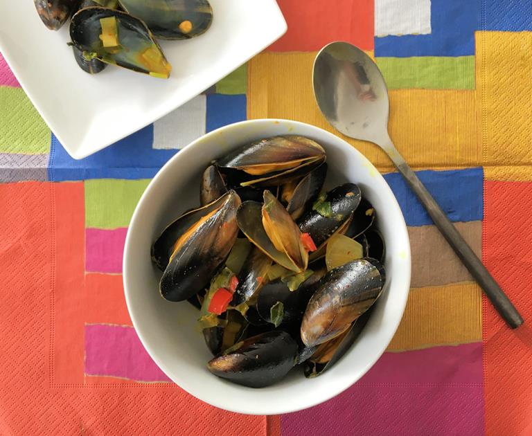 Curried Mussels | Recipe | Cuisine Fiend