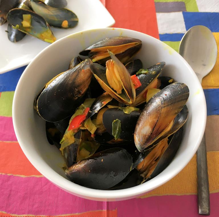 Curried Mussels | Recipe | Cuisine Fiend