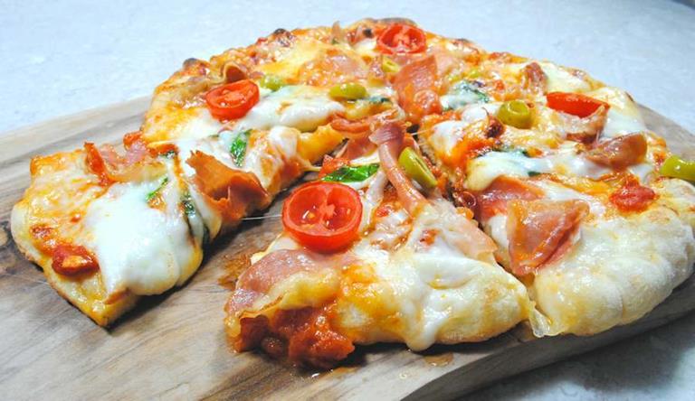 Frying Pan Pizza | Recipe | Cuisine Fiend
