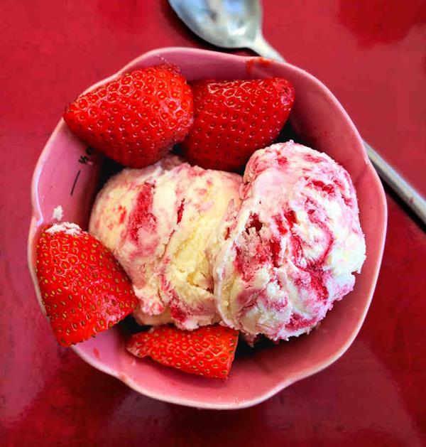 Raspberry Ripple No Churn Ice Cream | Recipe | Cuisine Fiend