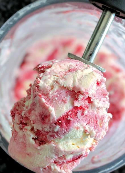 Raspberry Ripple No Churn Ice Cream | Recipe | Cuisine Fiend