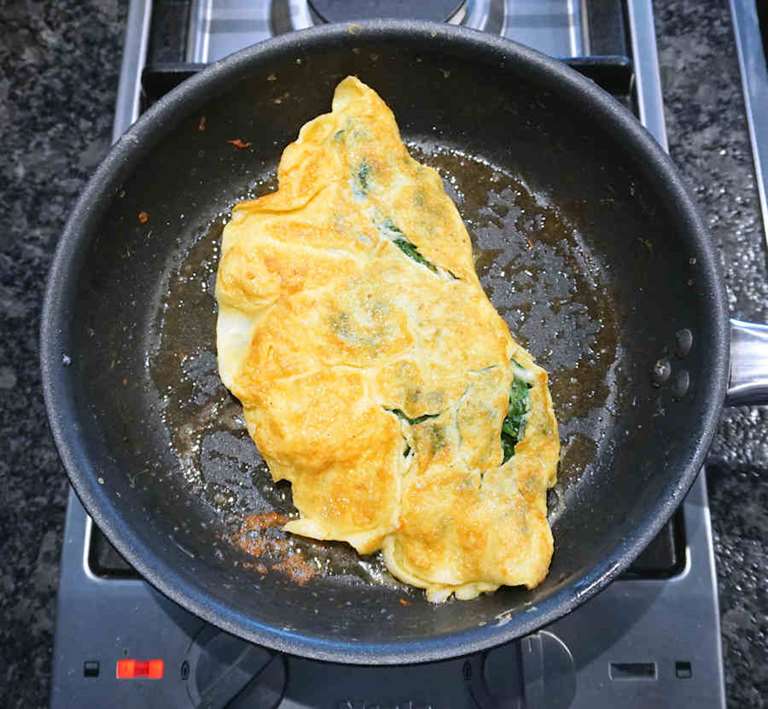 Spinach And Cheese Omelette | Recipe | Cuisine Fiend