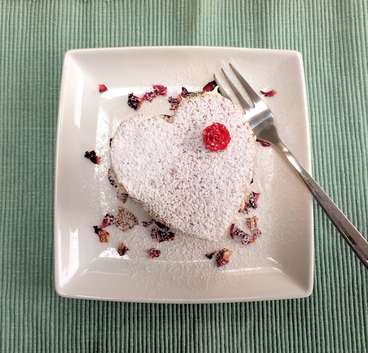 Valentine Mini Heart Cake | Recipe | Cuisine Fiend