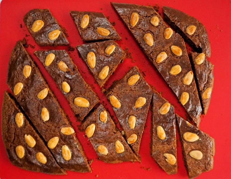 Chunky Dutch Gingerbread | Recipe | Cuisine Fiend