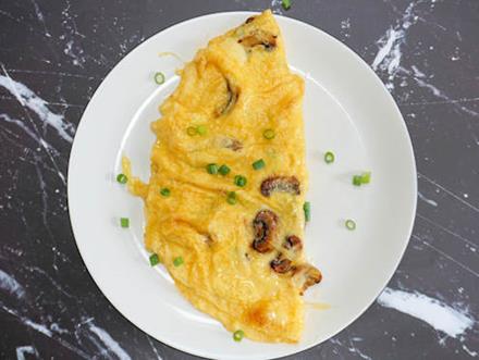Spinach And Cheese Omelette | Recipe | Cuisine Fiend